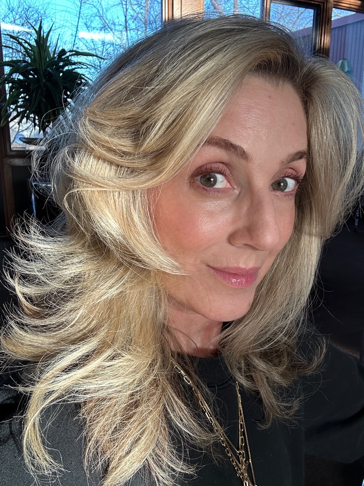 ABOUT DALY BEAUTY – DALY BEAUTY